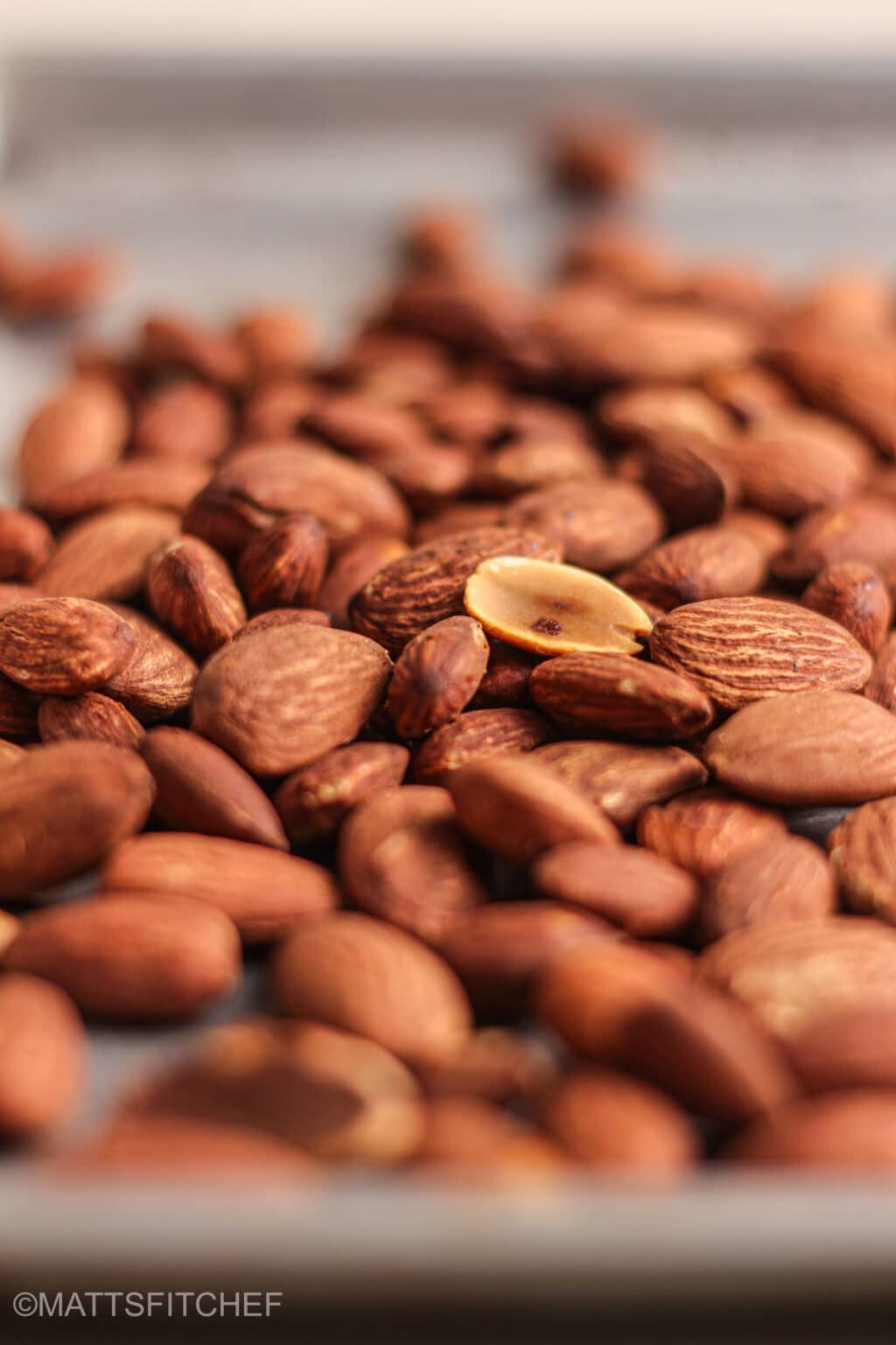 Easy Roasted Almonds Recipe (Oil-free)