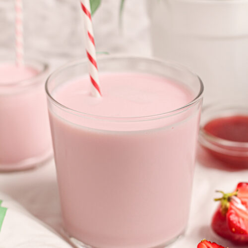 Homemade Strawberry Milk {easy And Healthy}
