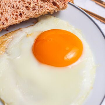 How to Make Sunny Side Up Eggs {perfect every time}