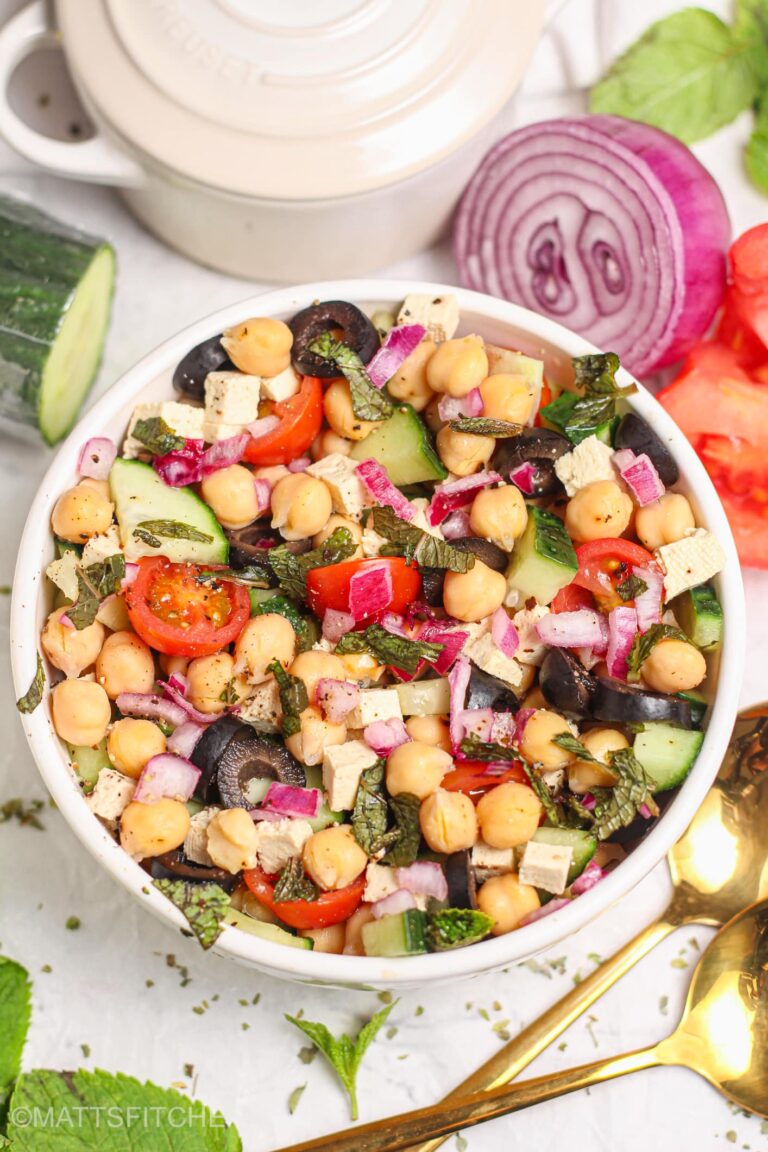 10 Minute Mediterranean Chickpea Salad Recipe