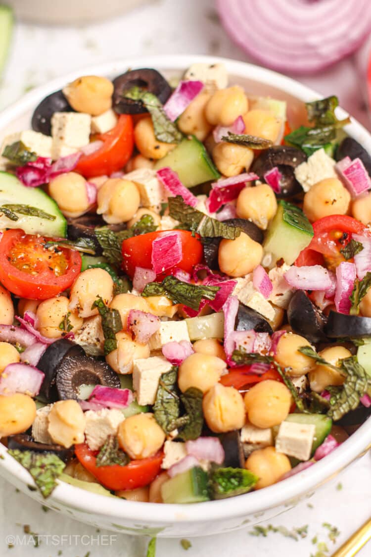 10 Minute Mediterranean Chickpea Salad Recipe