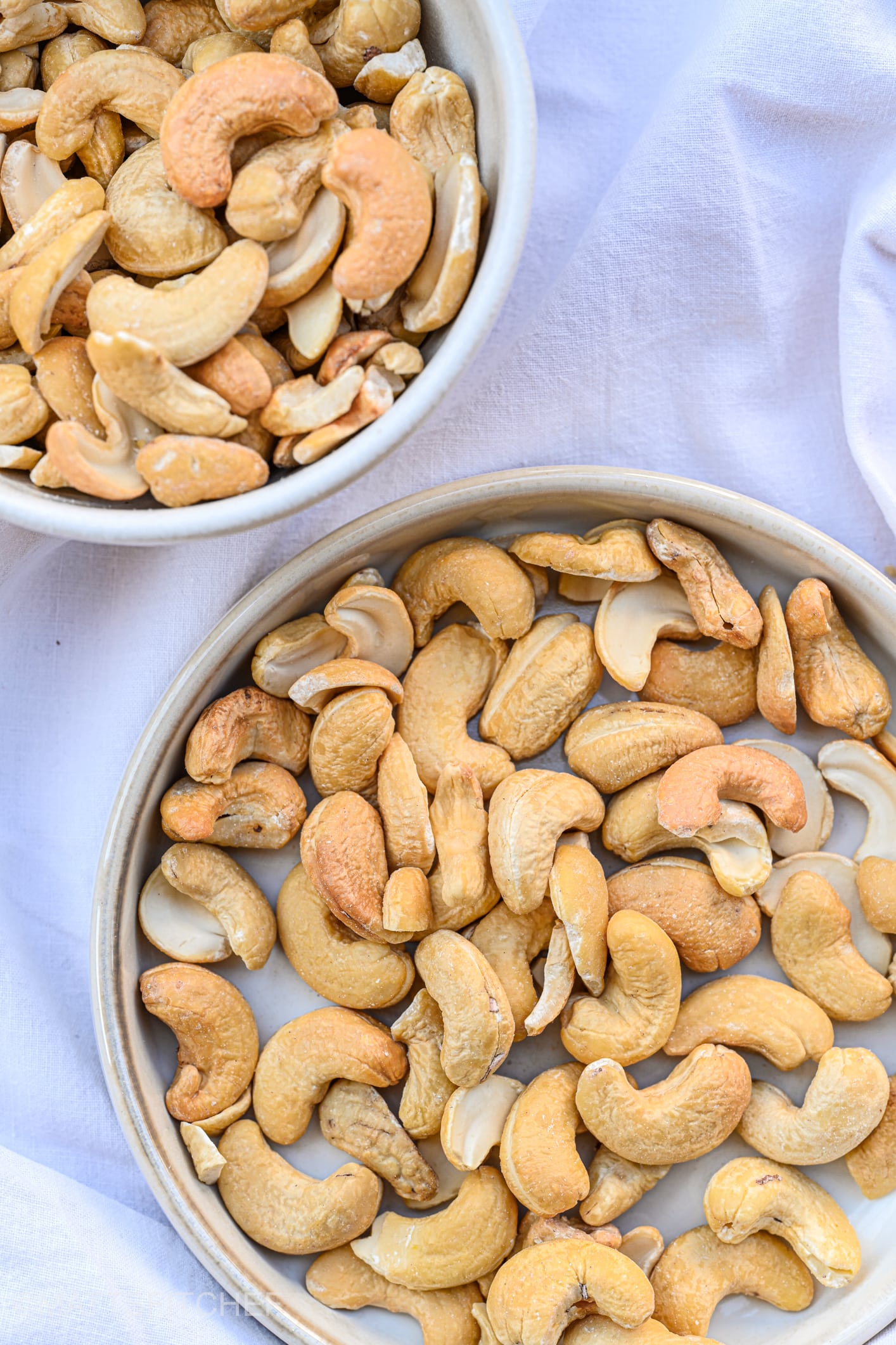 How to Make Roasted Cashews - 4 Ways