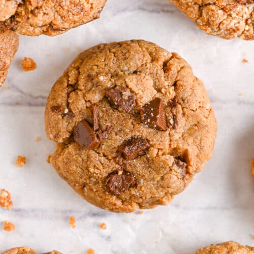 Chocolate Chip Protein Cookies {Healthy & Flourless}