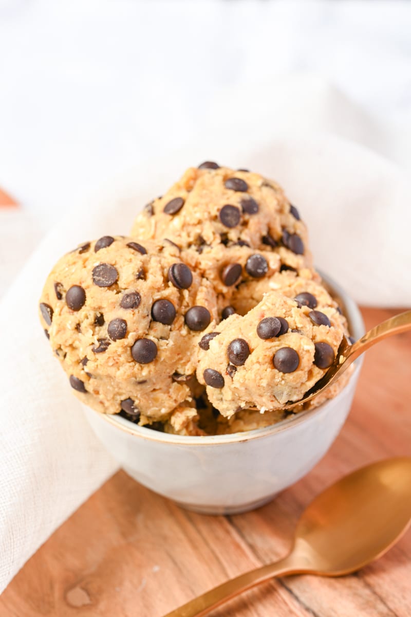 3 Ingredient Protein Cookie Dough {33g Protein}