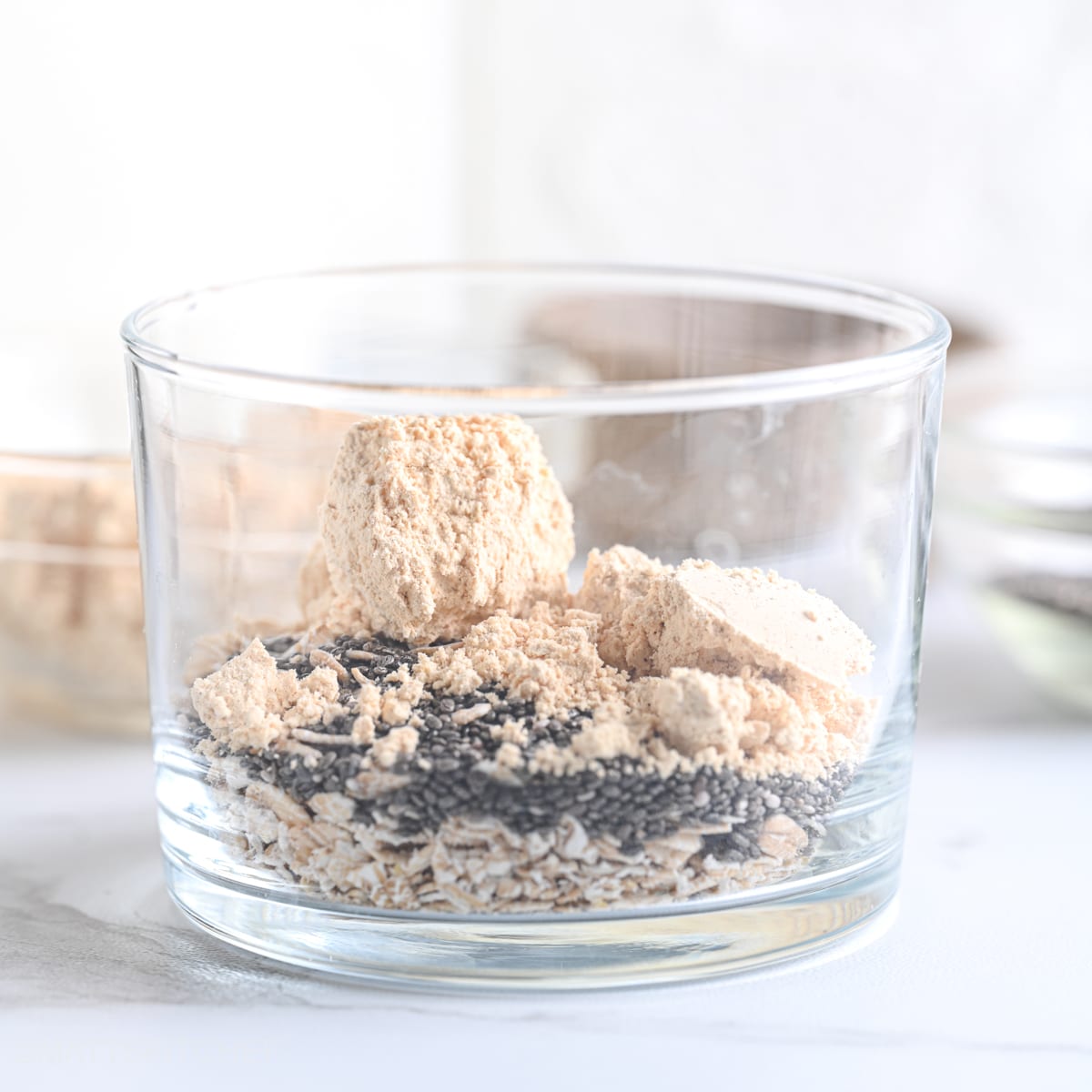 Easy PB2 Overnight Oats {21g Protein}